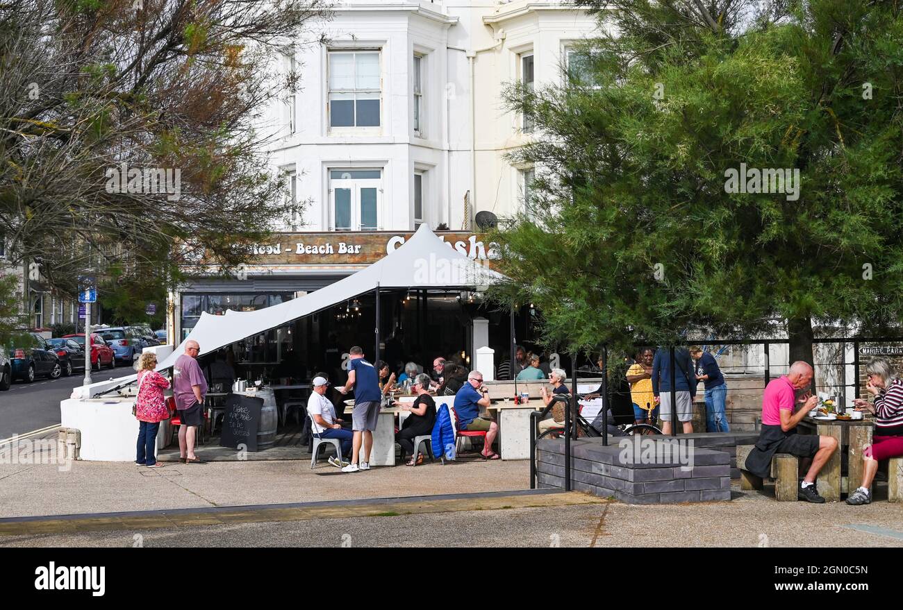 Worthing seaside restaurants hi-res stock photography and images - Alamy