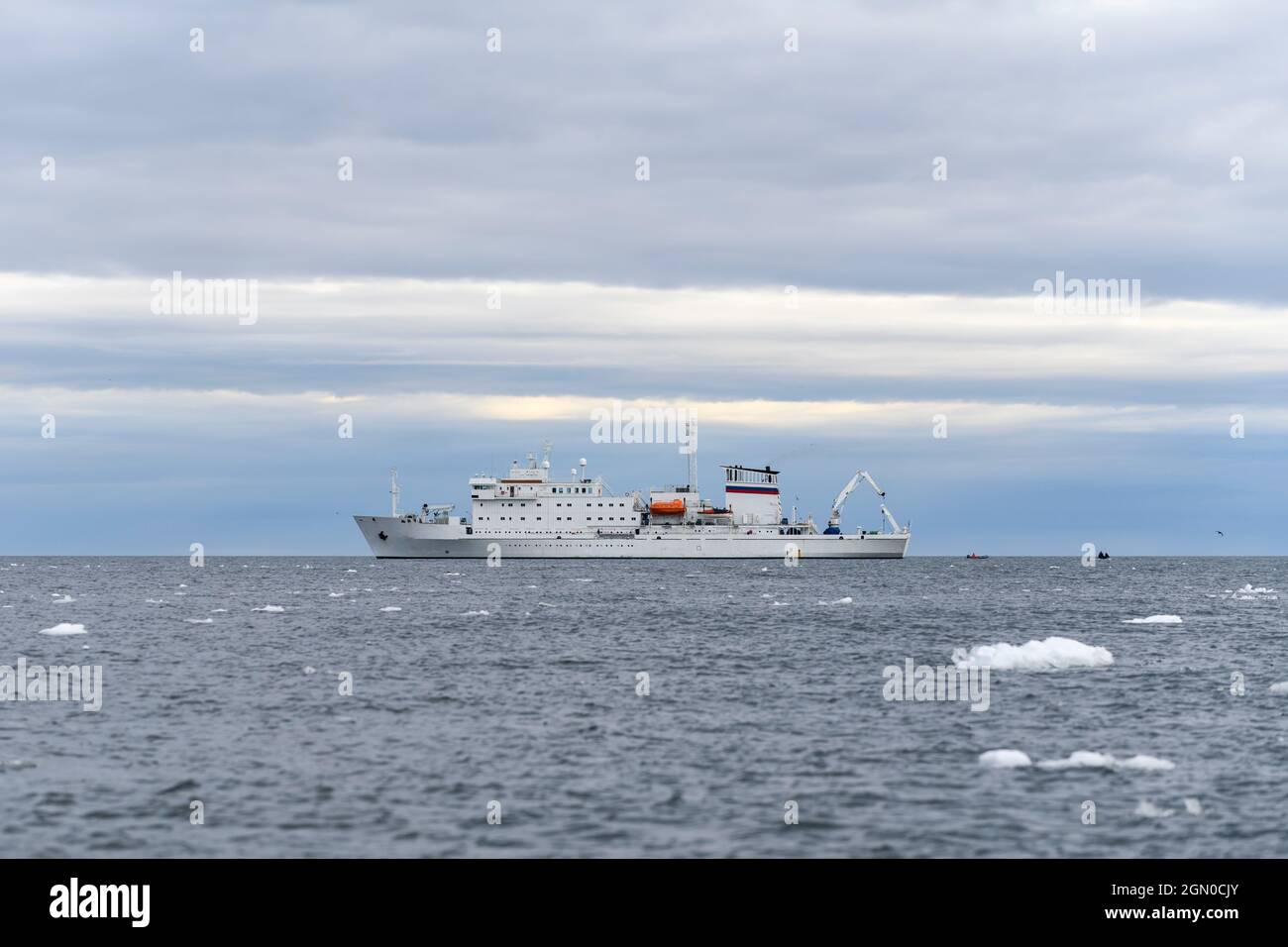 Ushuaia icebreaker expedition vessel hi-res stock photography and ...