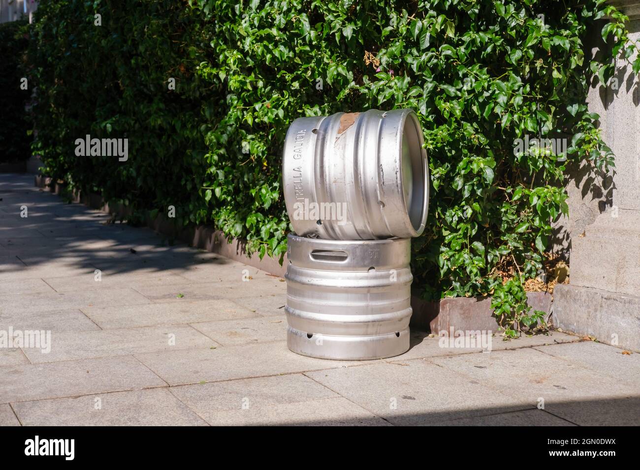 Beer barrel metal hi-res stock photography and images - Alamy