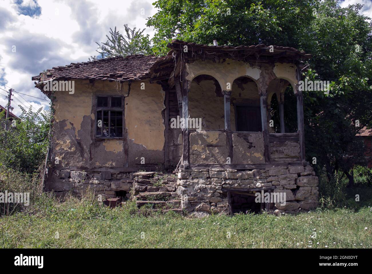 Stone and mud house hi-res stock photography and images - Alamy