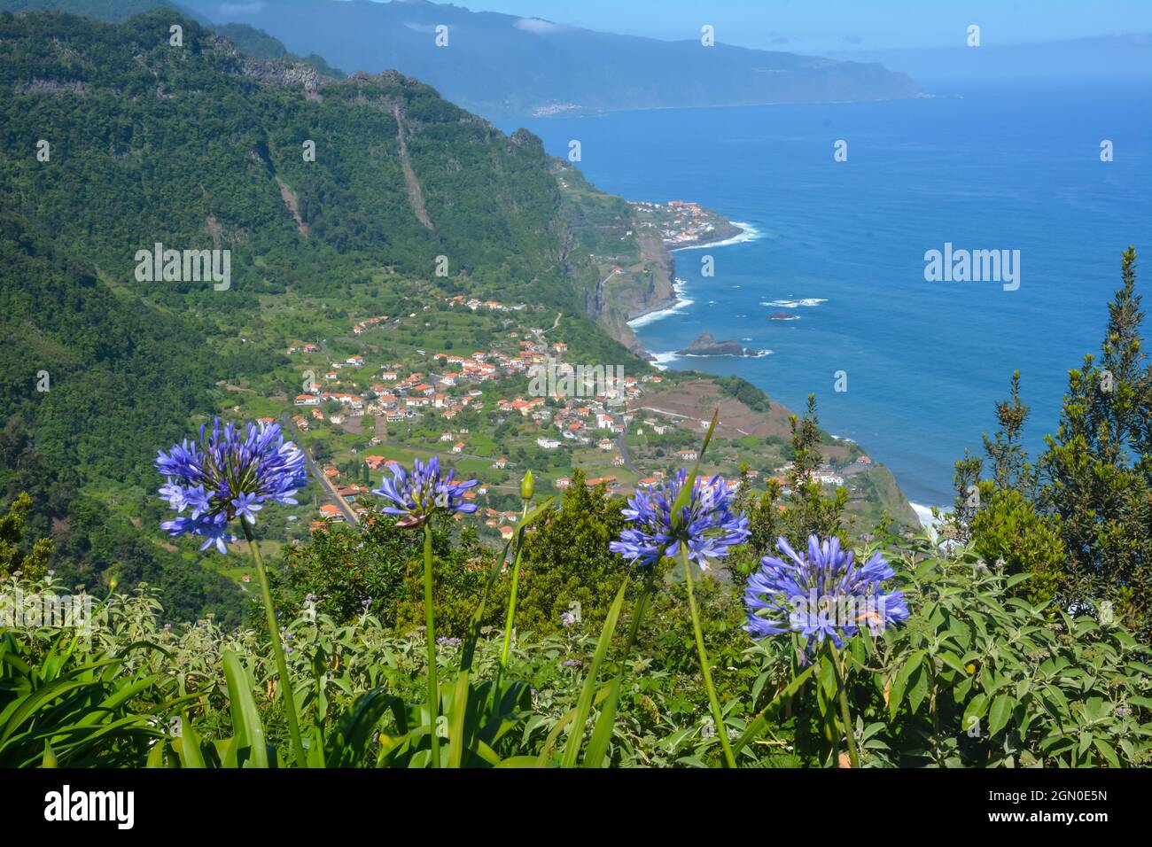 Beautiful scenery of Bridal Veil Falls (Veu da Noiva) at Ponta do Poiso ...