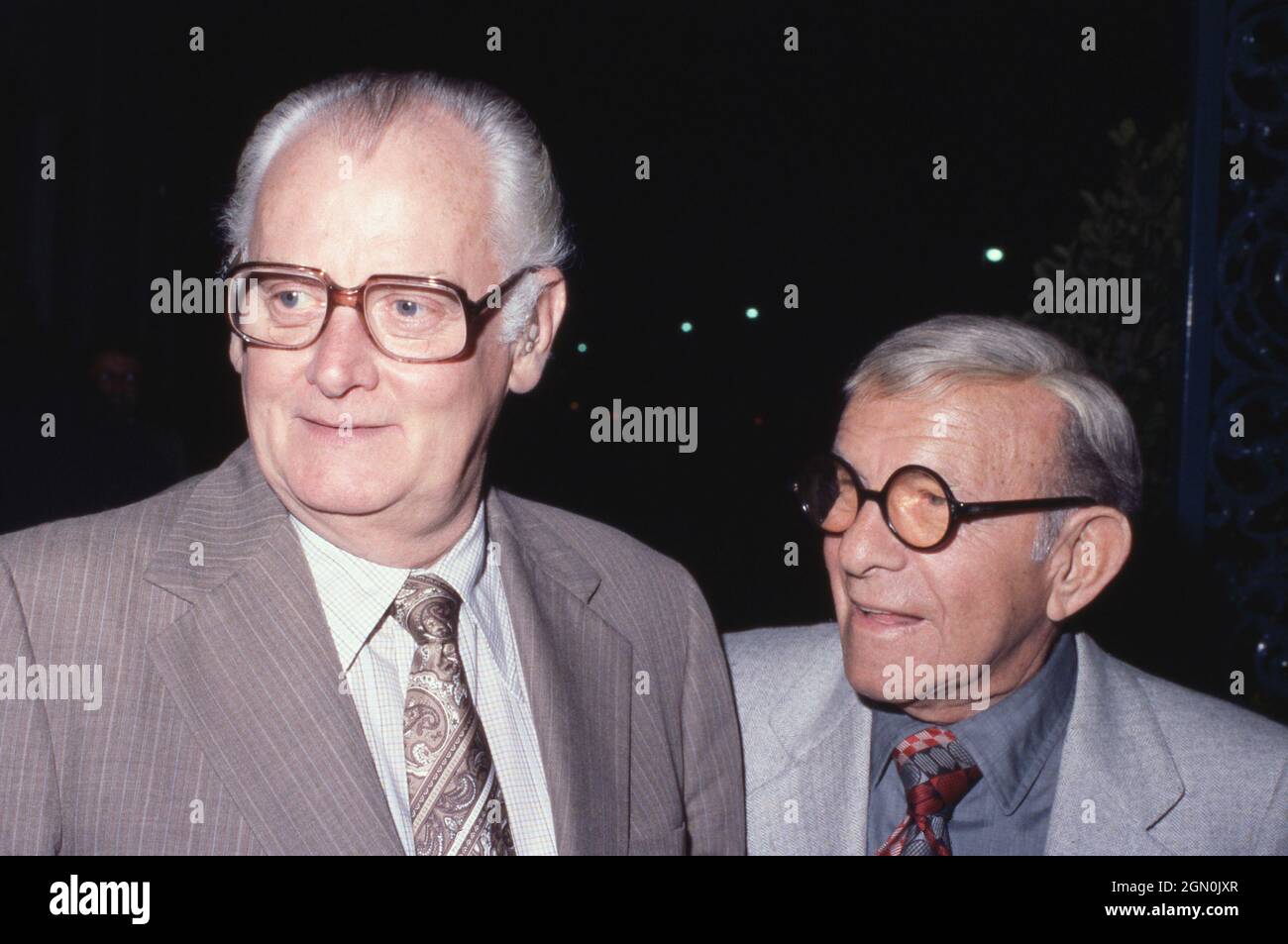 George burns 1980s hi-res stock photography and images - Alamy
