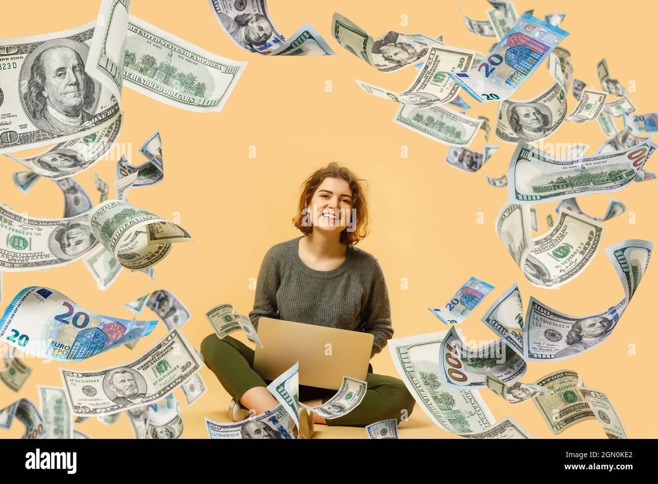 Lady throwing money hi-res stock photography and images - Alamy