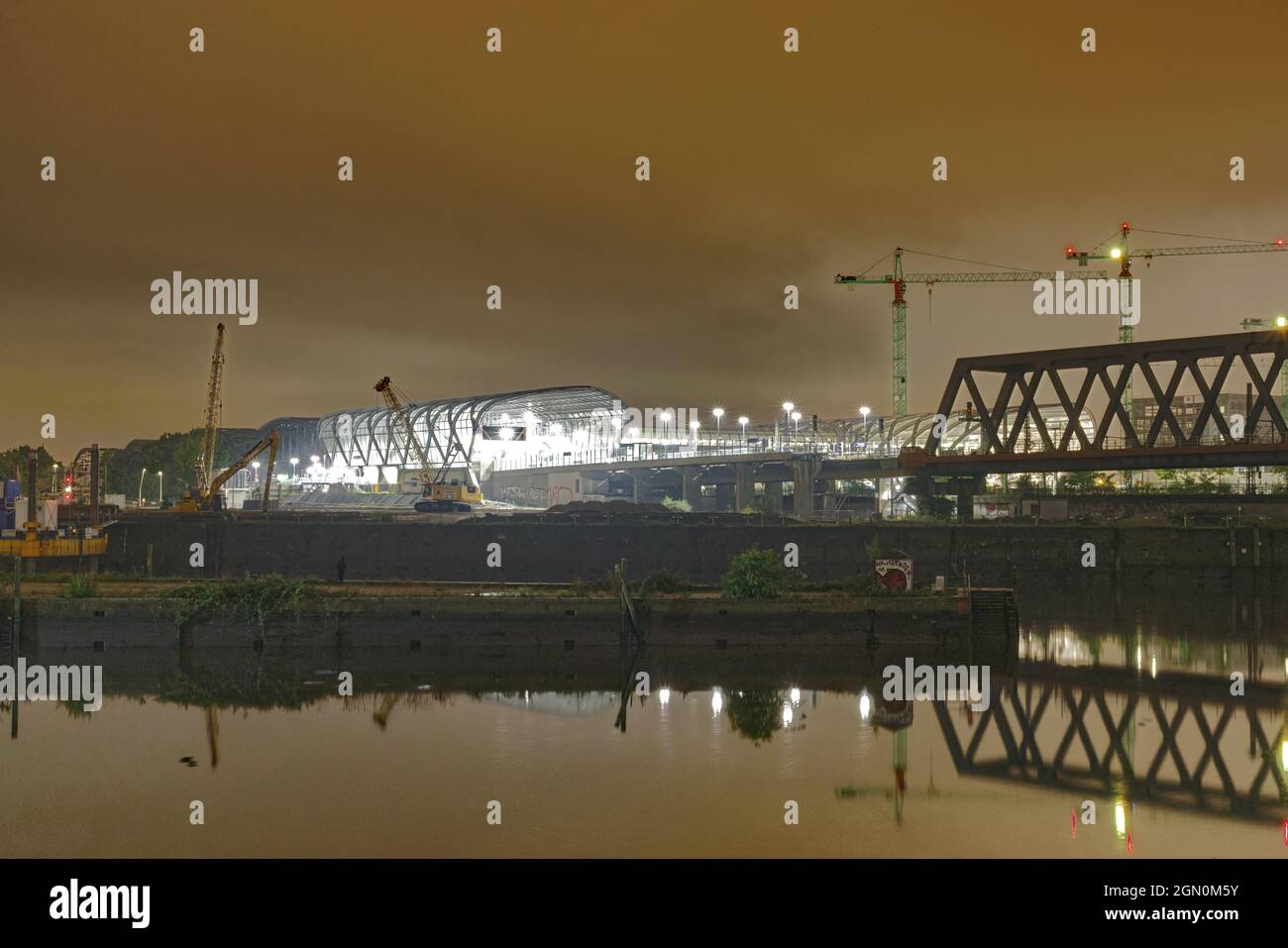 scenic night shot of railway bridge at night Stock Photo - Alamy