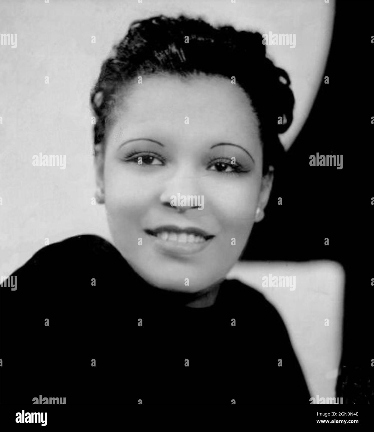 BILLIE HOLIDAY (1915-1959) American jazz singer about 1930 Stock Photo ...