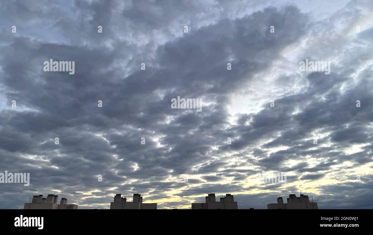 Horizontal weather backdrop hi-res stock photography and images - Alamy