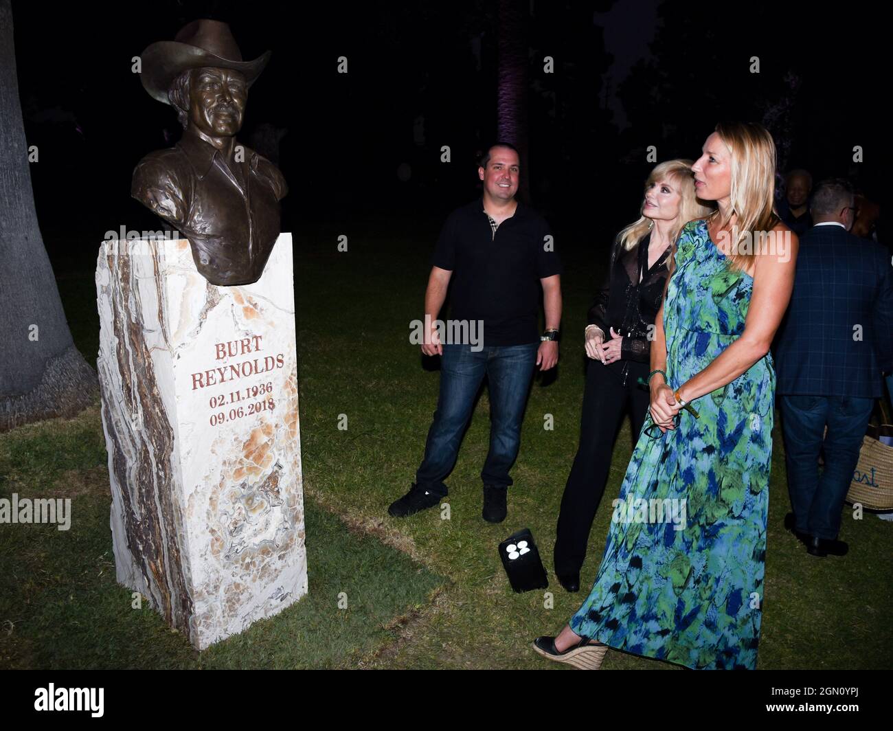 Caroline burt hi-res stock photography and images - Alamy