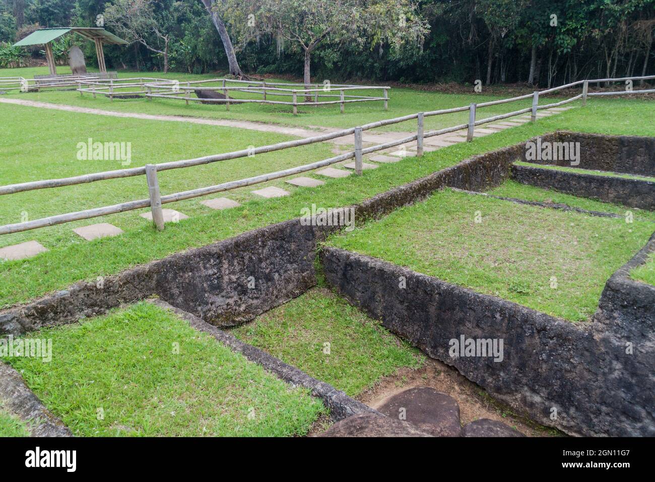San agustin archeological park tomb hi-res stock photography and images ...