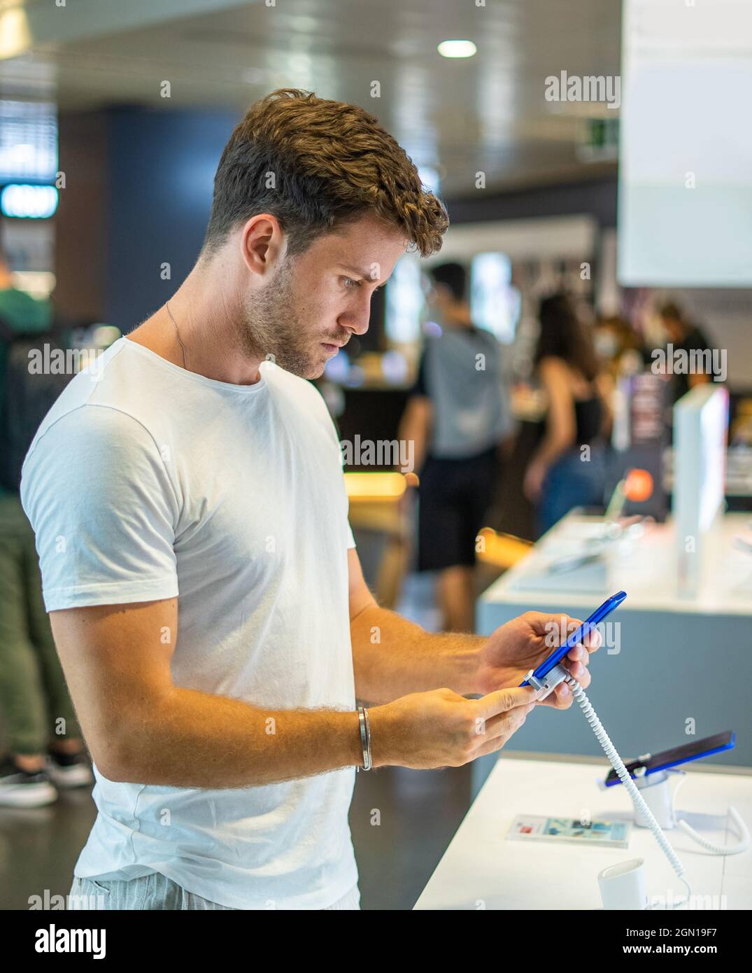 Buy vertical hi-res stock photography and images - Alamy