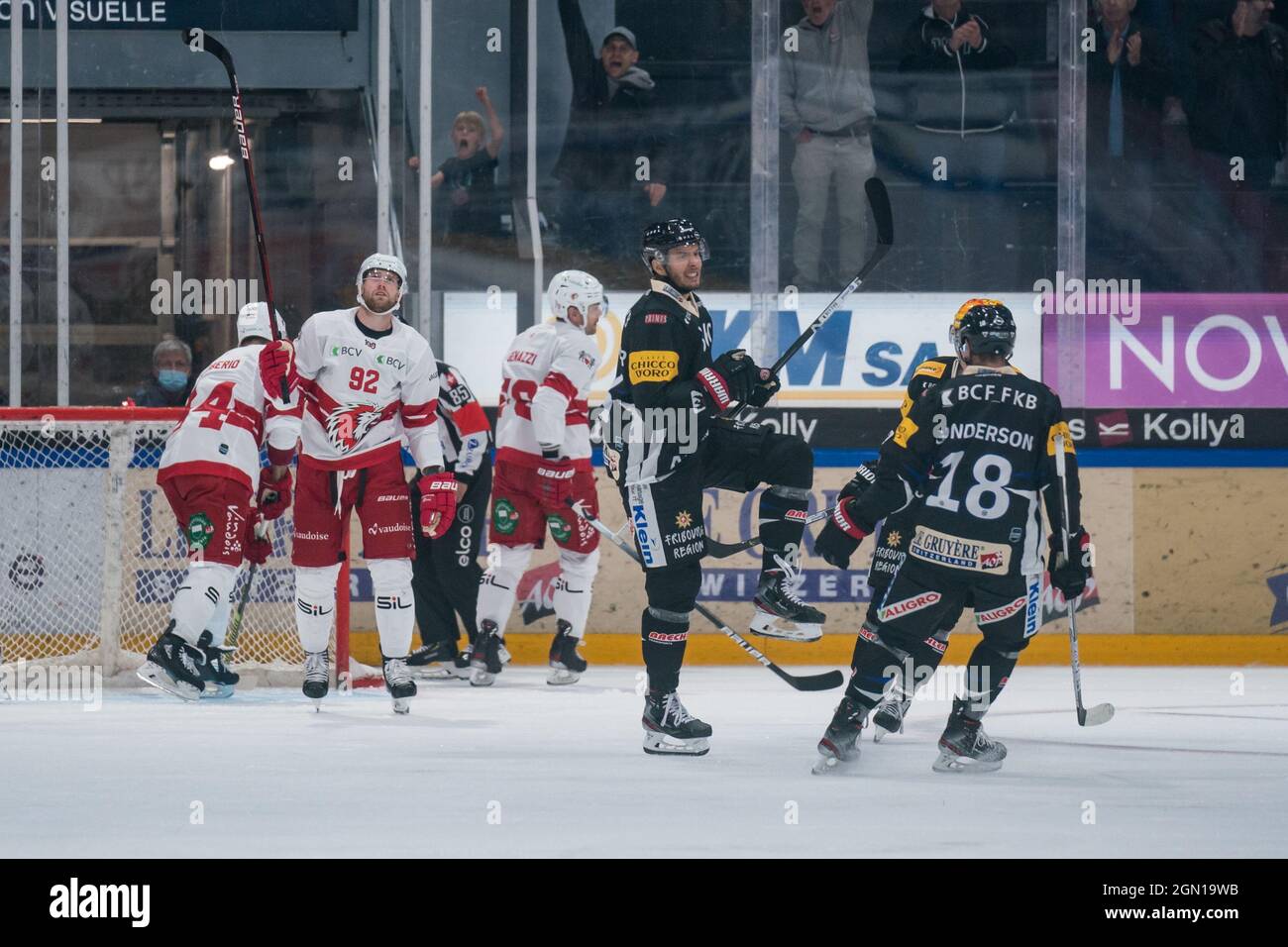 21.09.2021, Friborg, BCF Arena, NL: Friborg-Gotteron - Lausanne HC ...