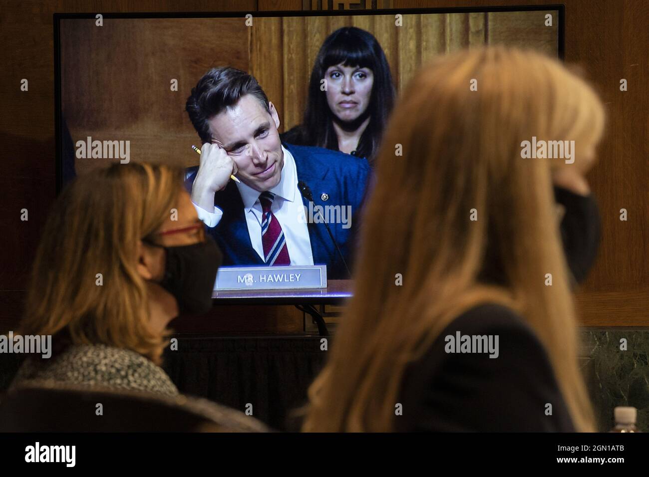 Consumer rights hi-res stock photography and images - Alamy