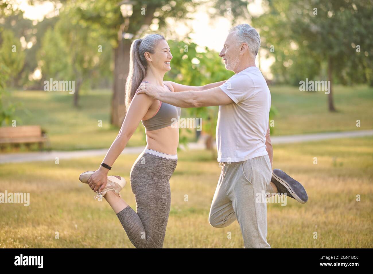Two mature adults hi-res stock photography and images - Alamy