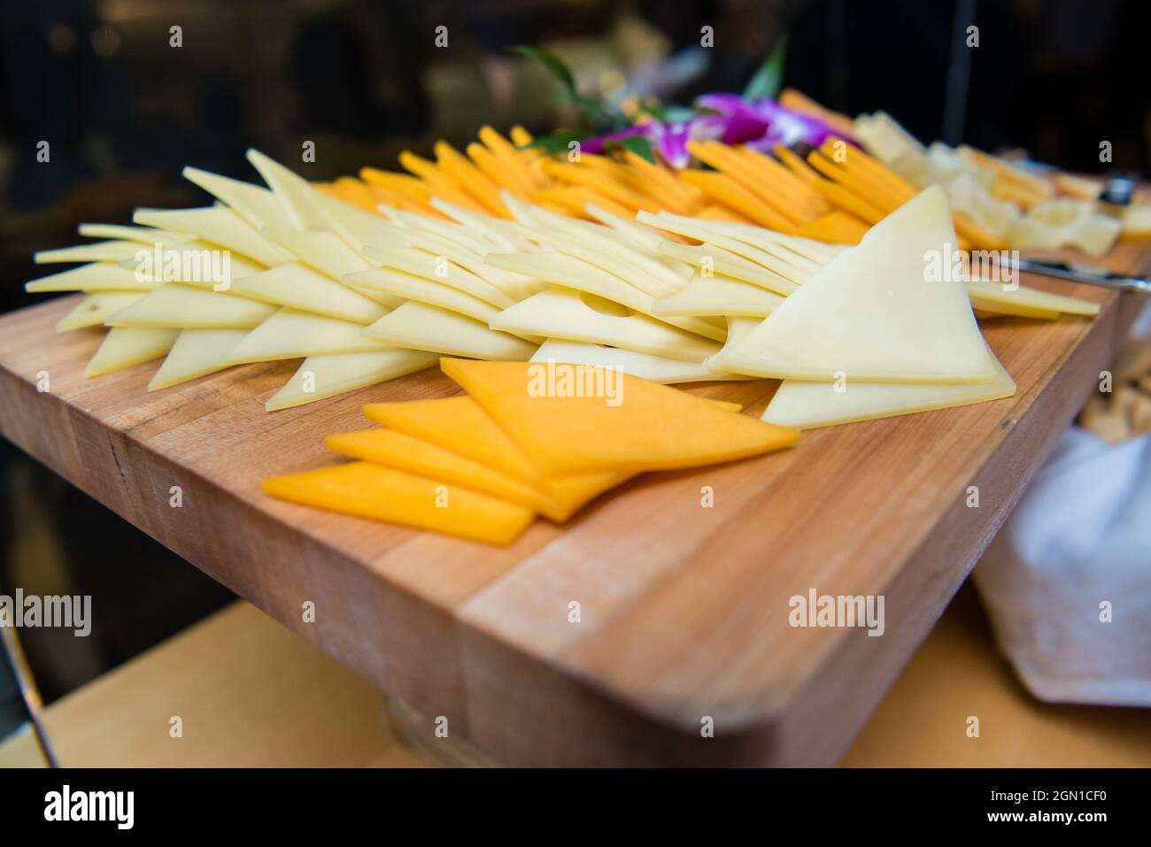 Cheddar cheese slices hi-res stock photography and images - Alamy