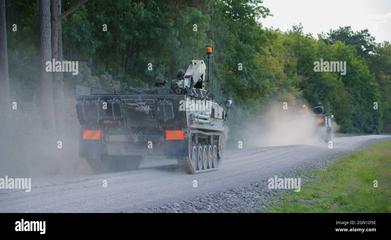 British army Bulldog FV434 Carrier, Maintenance, Full Tracked armoured ...