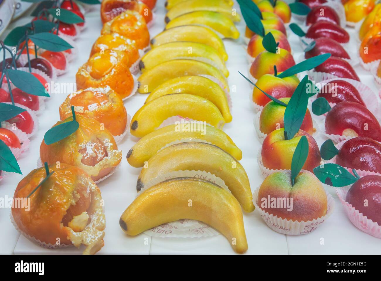 Italian marzipan hi-res stock photography and images - Alamy