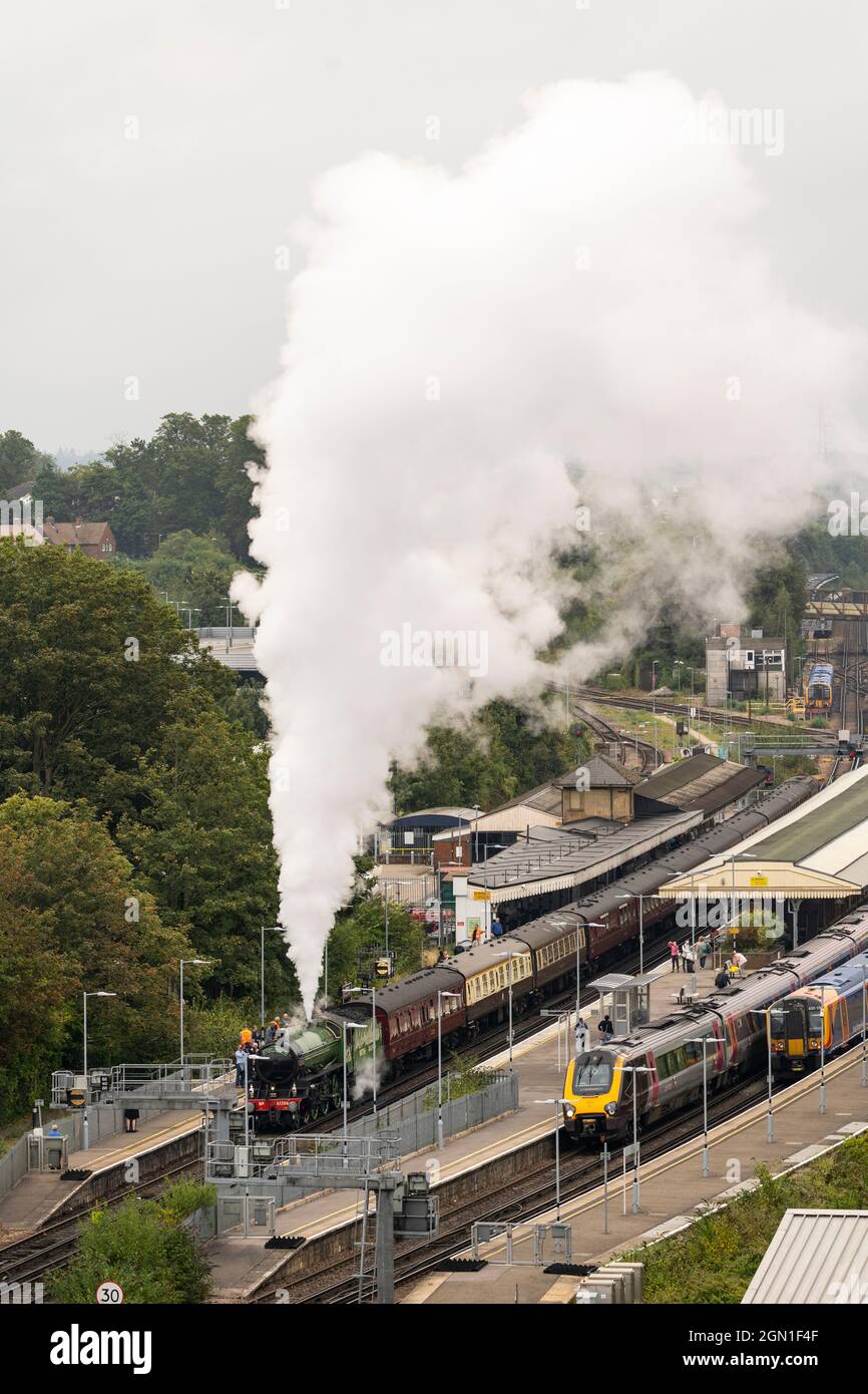 The Mayflower 61306 B1 steam locomotive painted in the early British ...