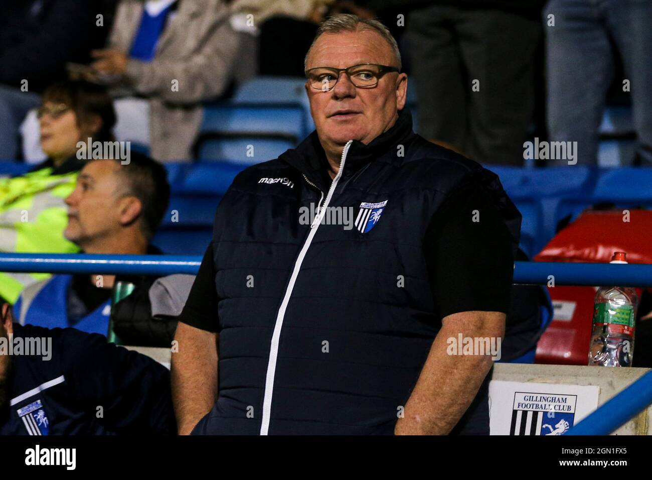 Steve Evans Gillingham High Resolution Stock Photography and Images - Alamy