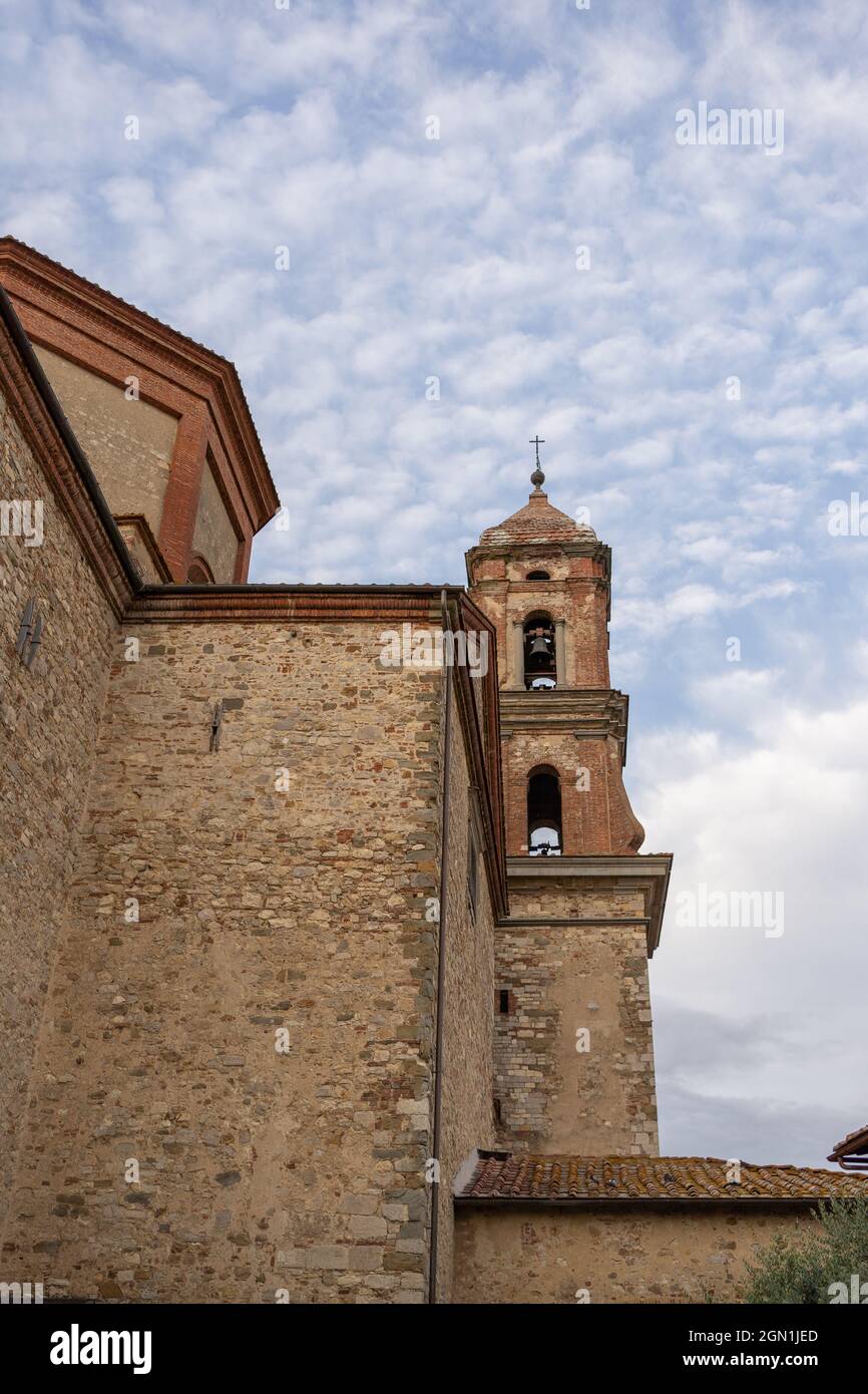 Ancient stone buildings in Lucignano, Italy Stock Photo - Alamy