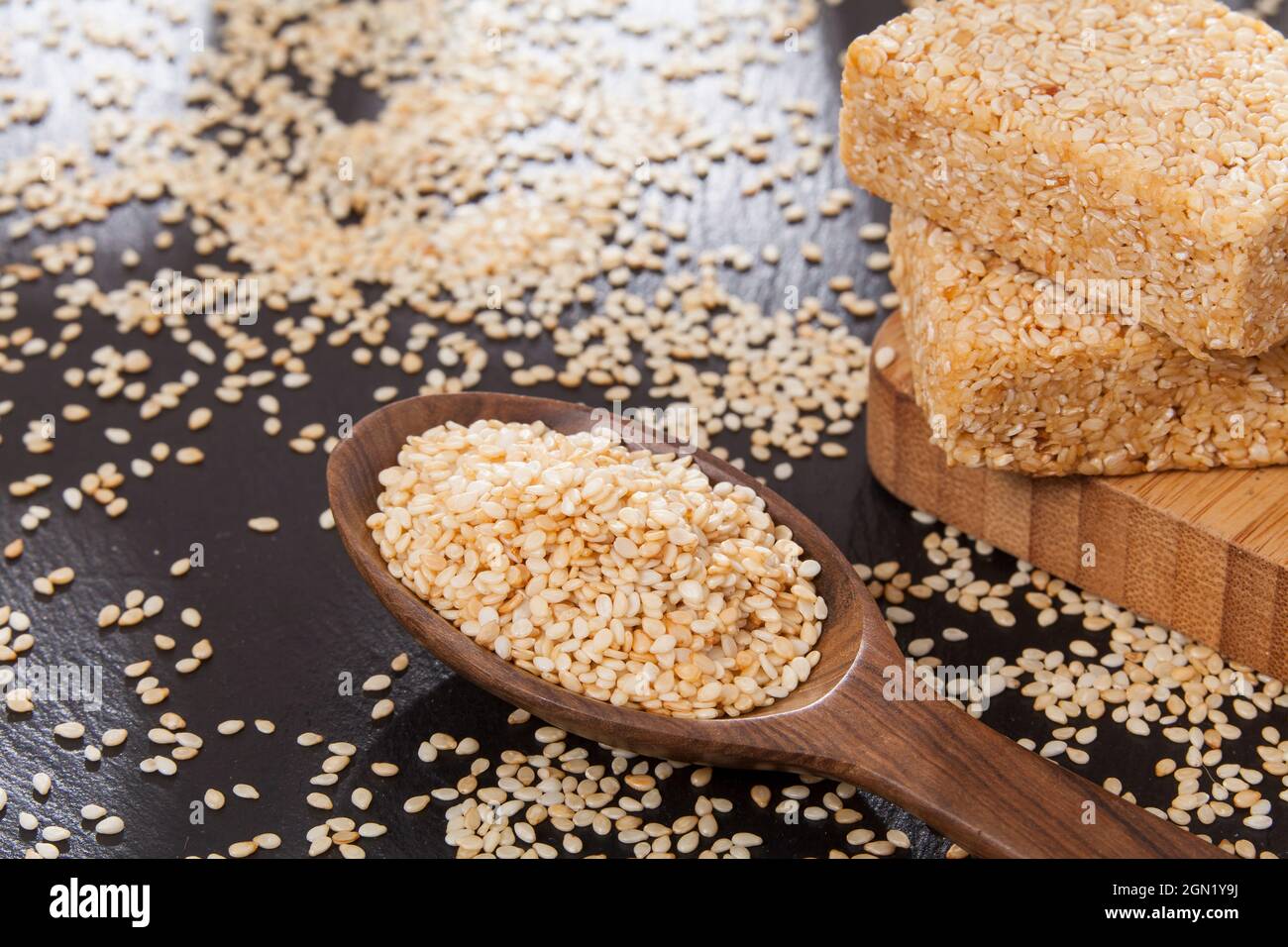Edible Seeds Of Organic Sesame - Sesamum Indicum Stock Photo - Alamy