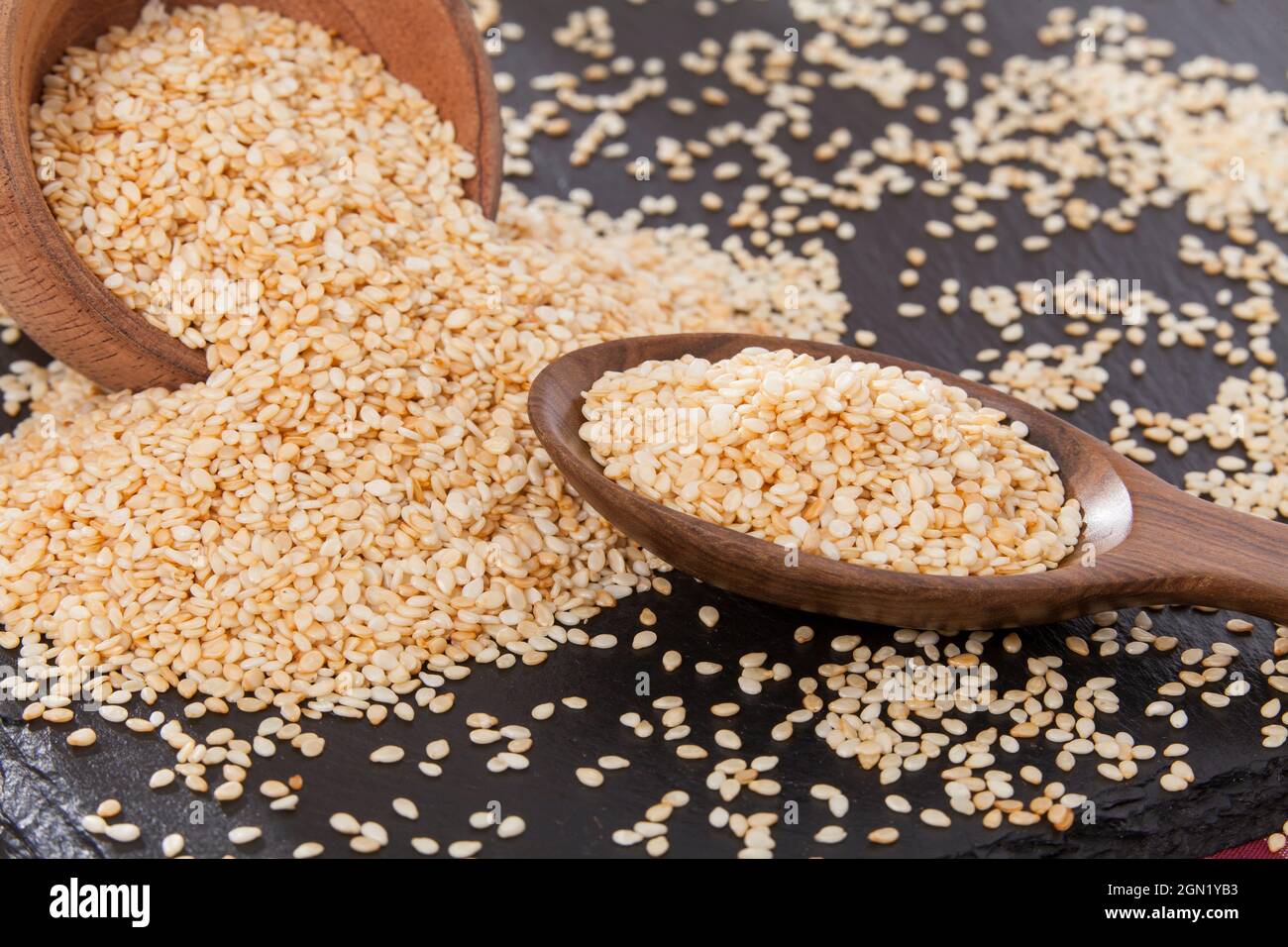 Edible Seeds Of Organic Sesame - Sesamum Indicum Stock Photo - Alamy