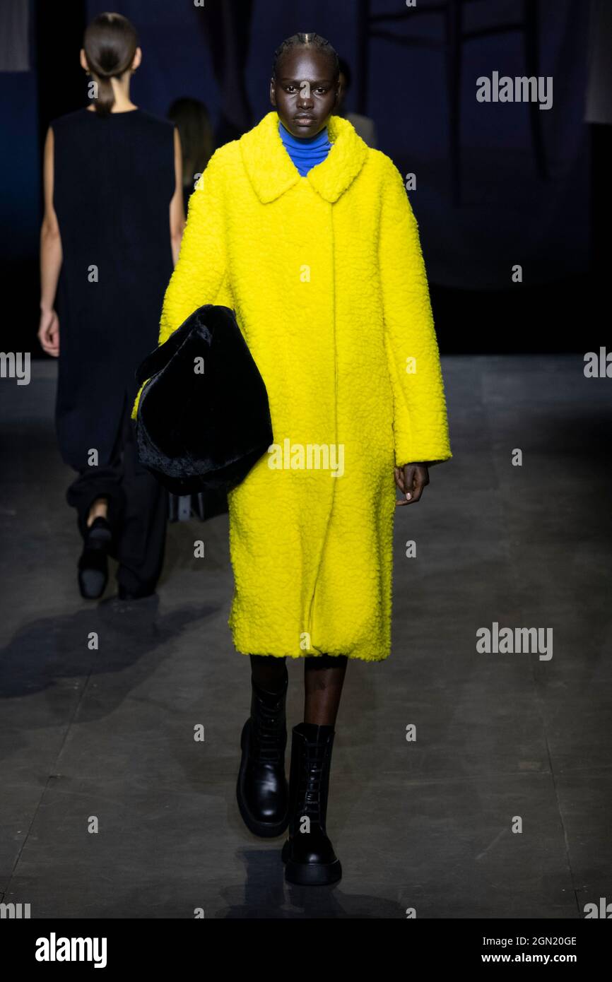 London fashion week spring 09 hi-res stock photography and images - Alamy