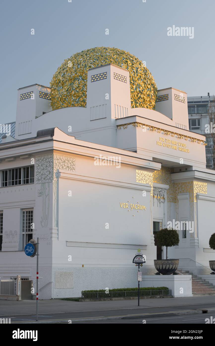 Innere stadt vienna hi-res stock photography and images - Alamy