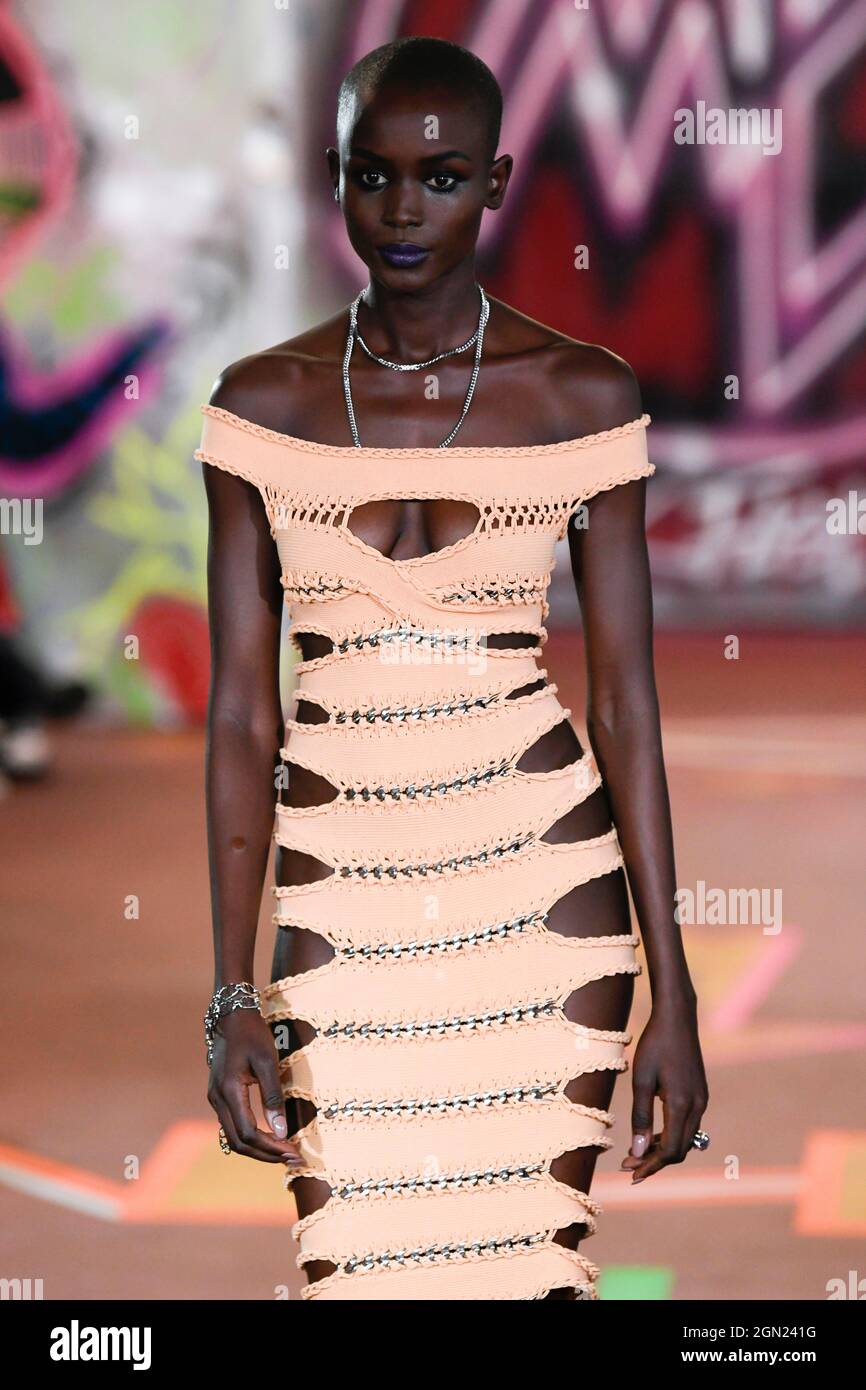 Mark fast fashion designer hi-res stock photography and images - Alamy