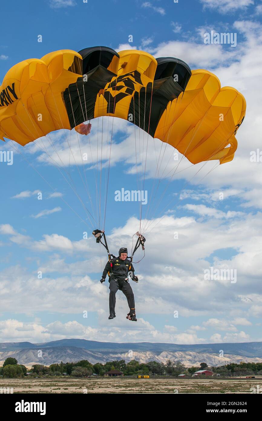 Sgt. 1st Class Danny Hellman of the U.S. Army Parachute Team, the ...