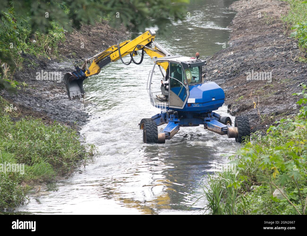 Dredging Shovel High Resolution Stock Photography and Images - Alamy