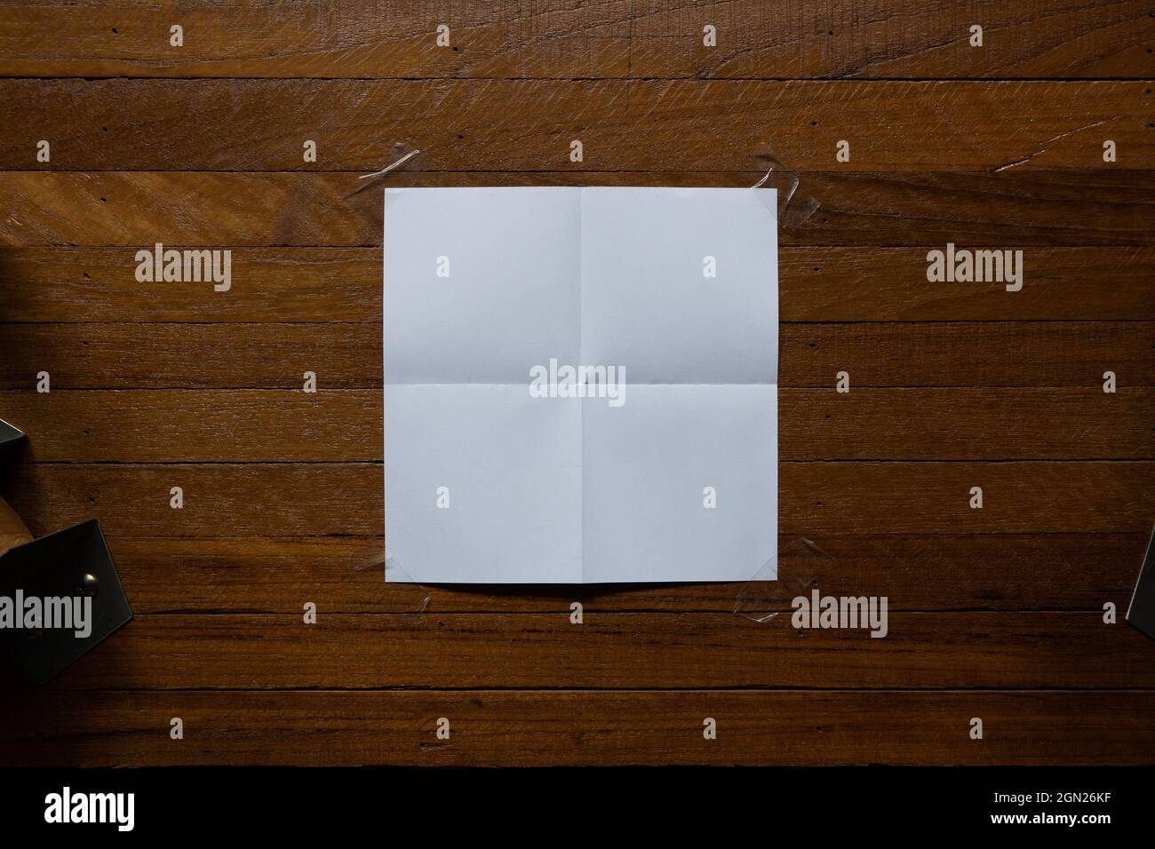 Square sheet of paper hi-res stock photography and images - Alamy