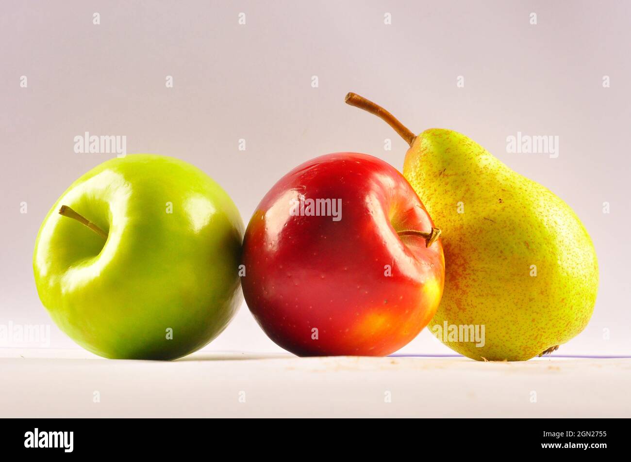 Red apple green pear hi-res stock photography and images - Alamy