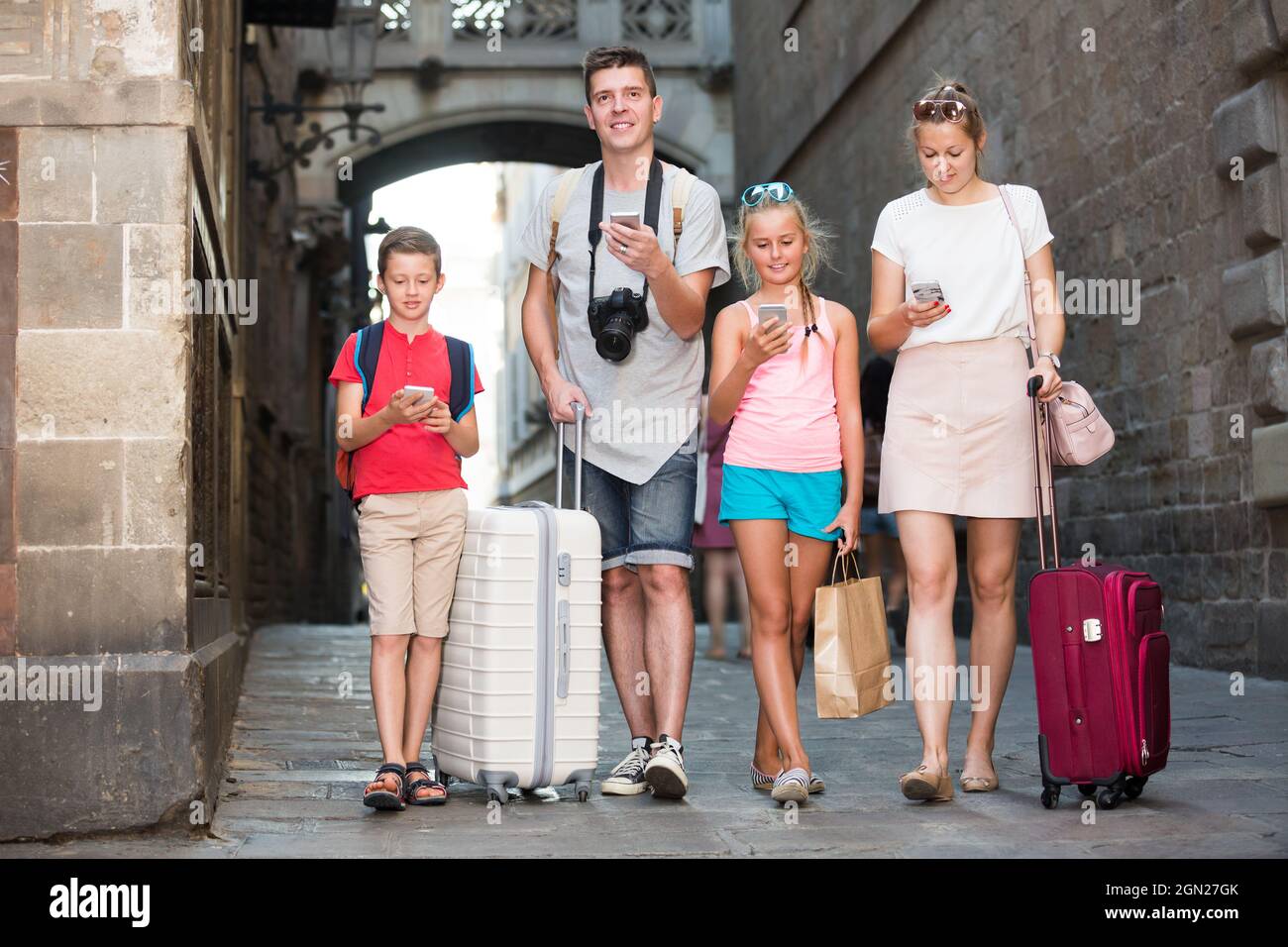 Busying hi-res stock photography and images - Alamy