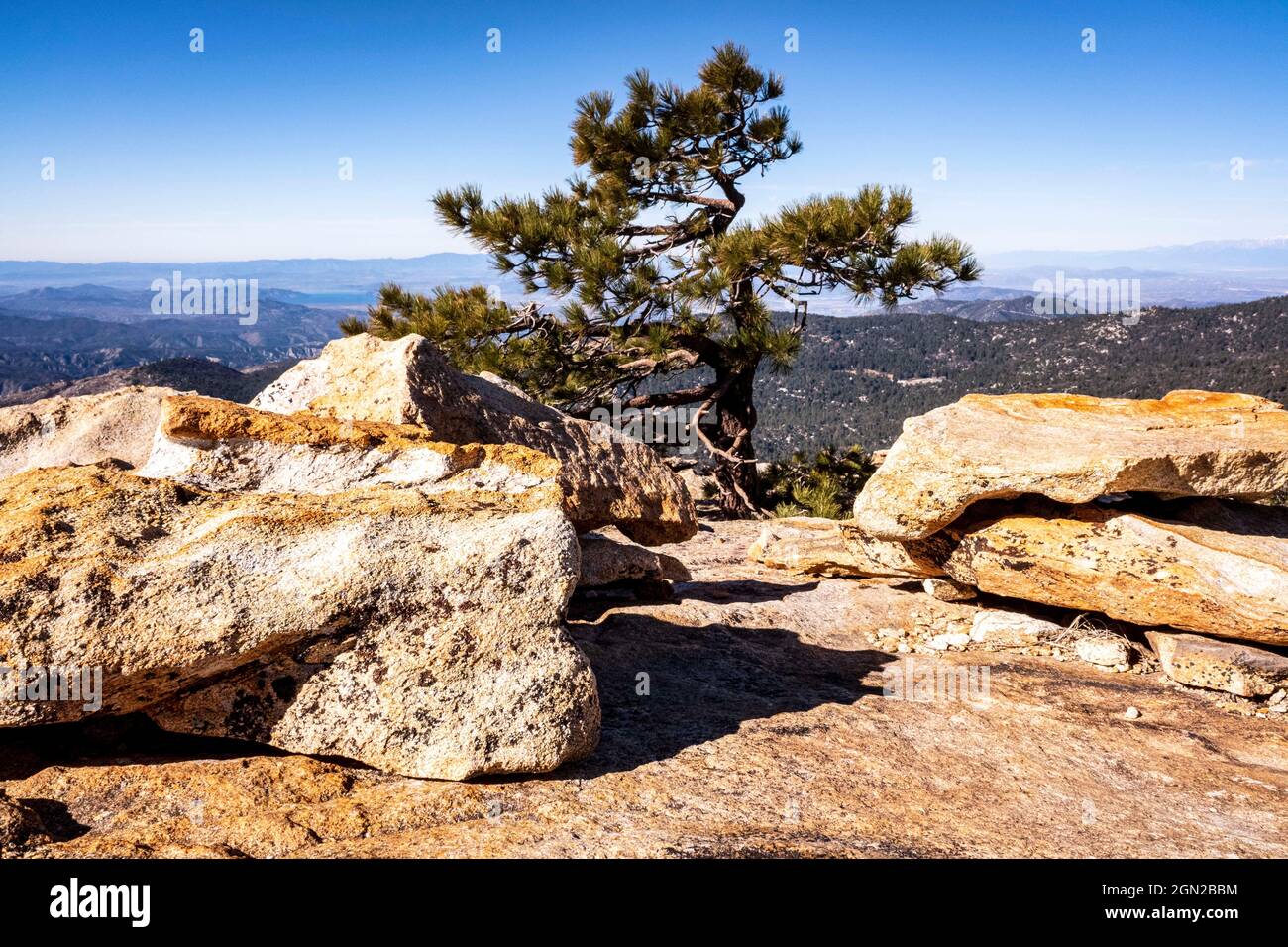 Glaciated rocks hi-res stock photography and images - Alamy