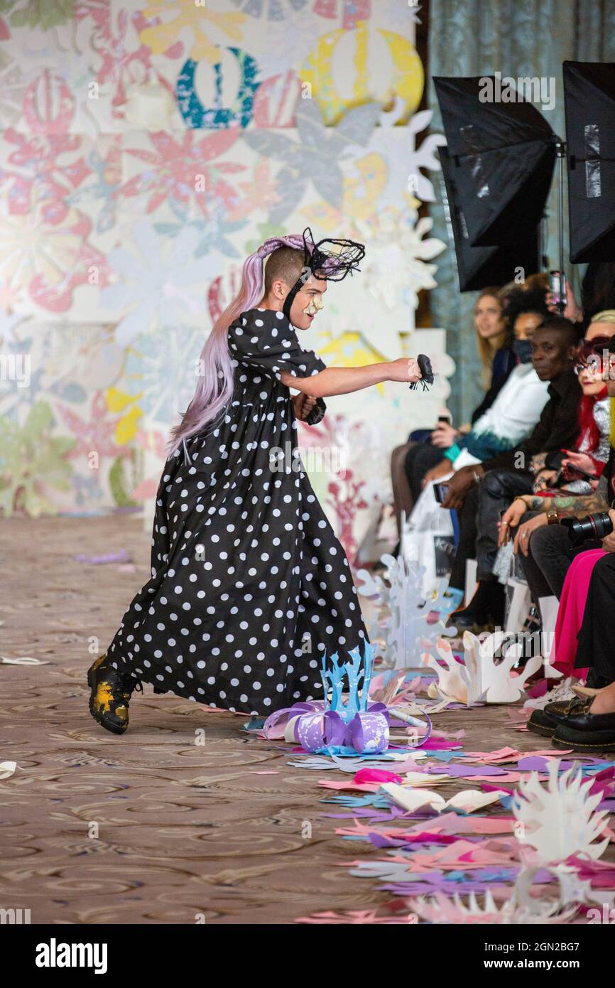 London, UK. 21st Sep, 2021. A model showcases VIN OMI New collection ...
