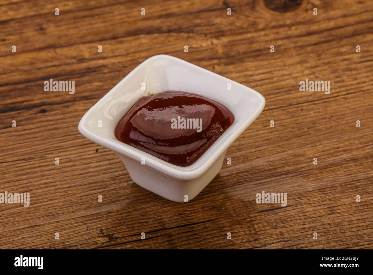 Traditional tomato Barbicue sauce in the bowl Stock Photo - Alamy