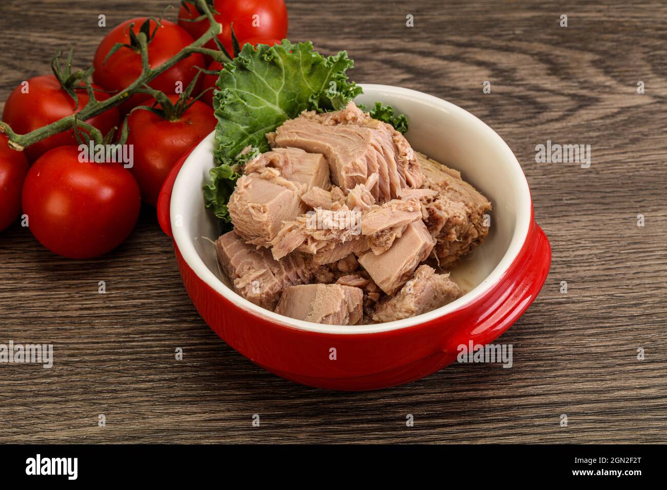 Tasty Canned tuna fillet in the bowl Stock Photo - Alamy
