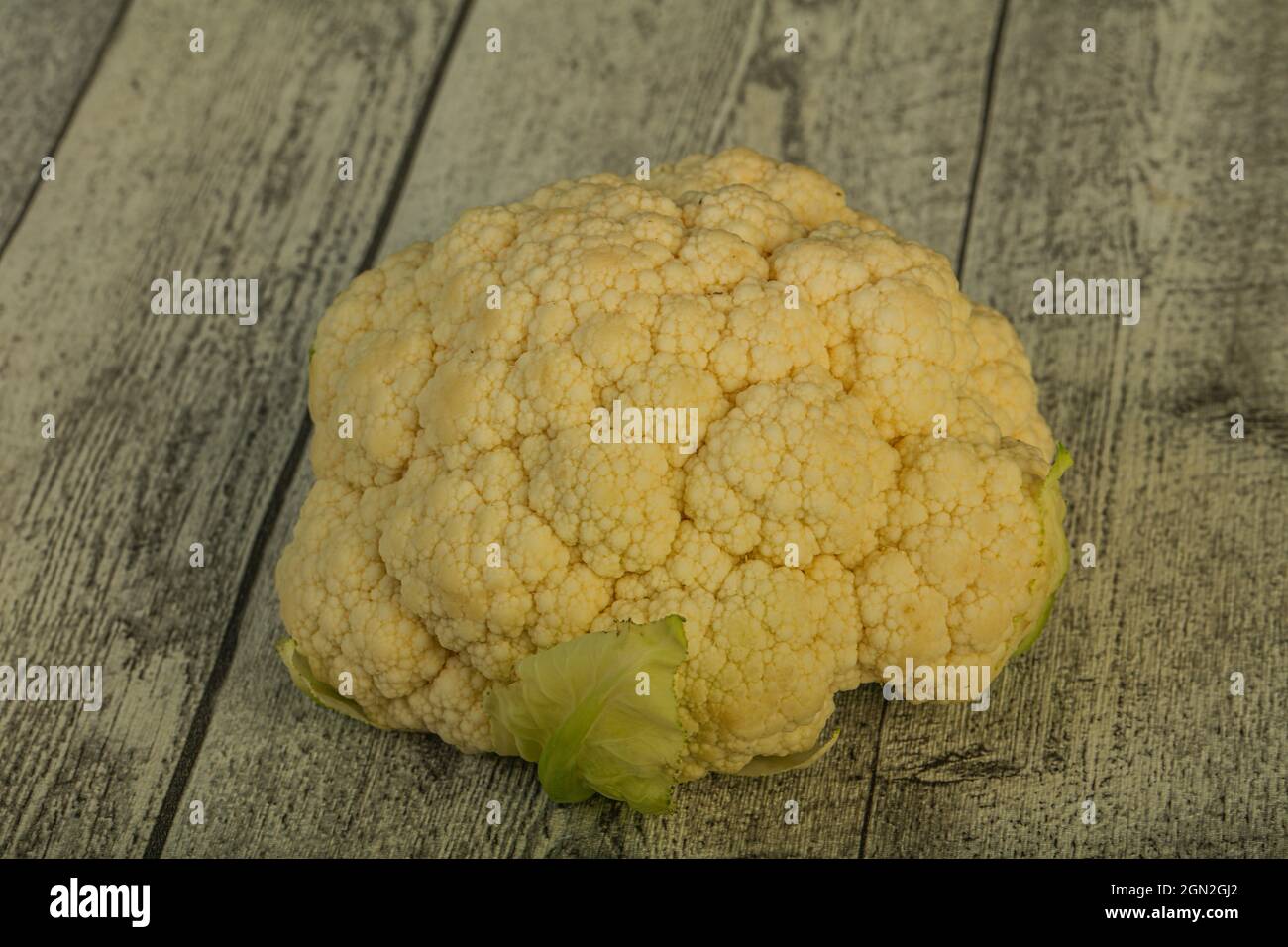 Natural vegan food - cauliflower for cooking Stock Photo - Alamy