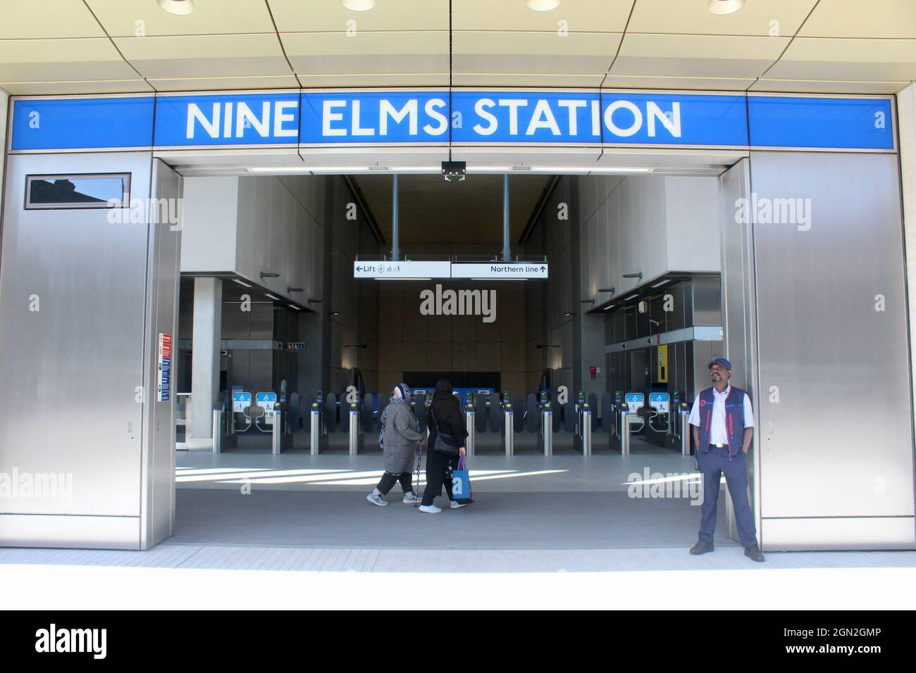 nine elms tube station london england UK northern line Stock Photo - Alamy
