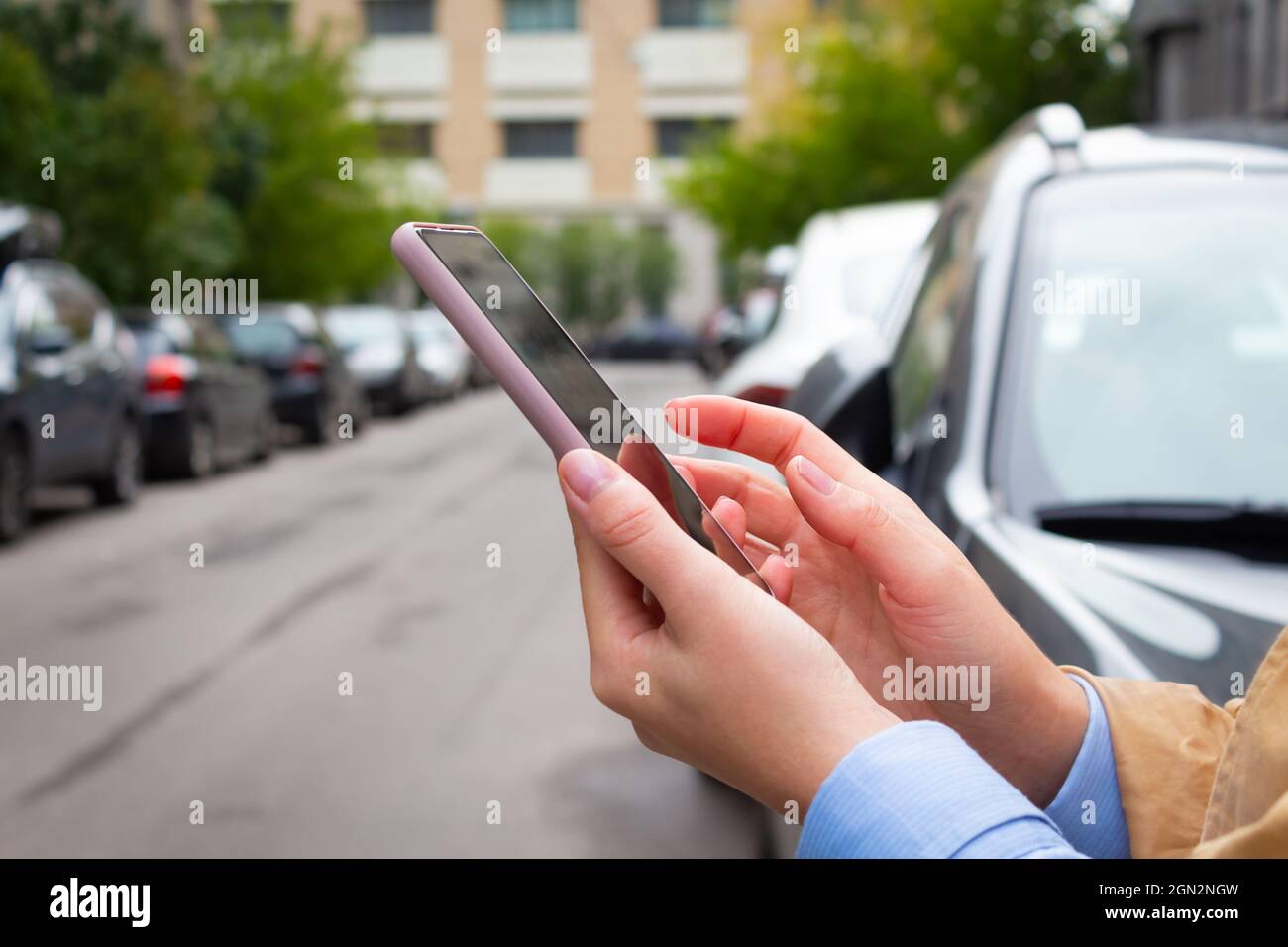 Online cab booking hi-res stock photography and images - Alamy