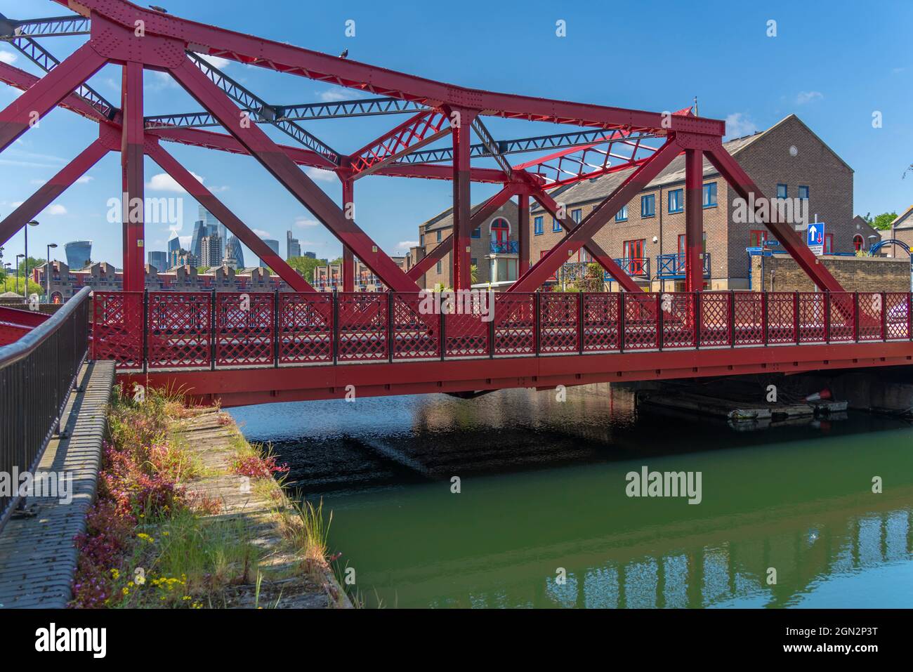 View of City skyline and Bascule Bridge at the Shadwell Basin, Wapping ...