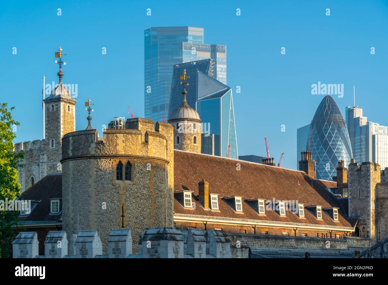 London contemporary architecture hi-res stock photography and images ...