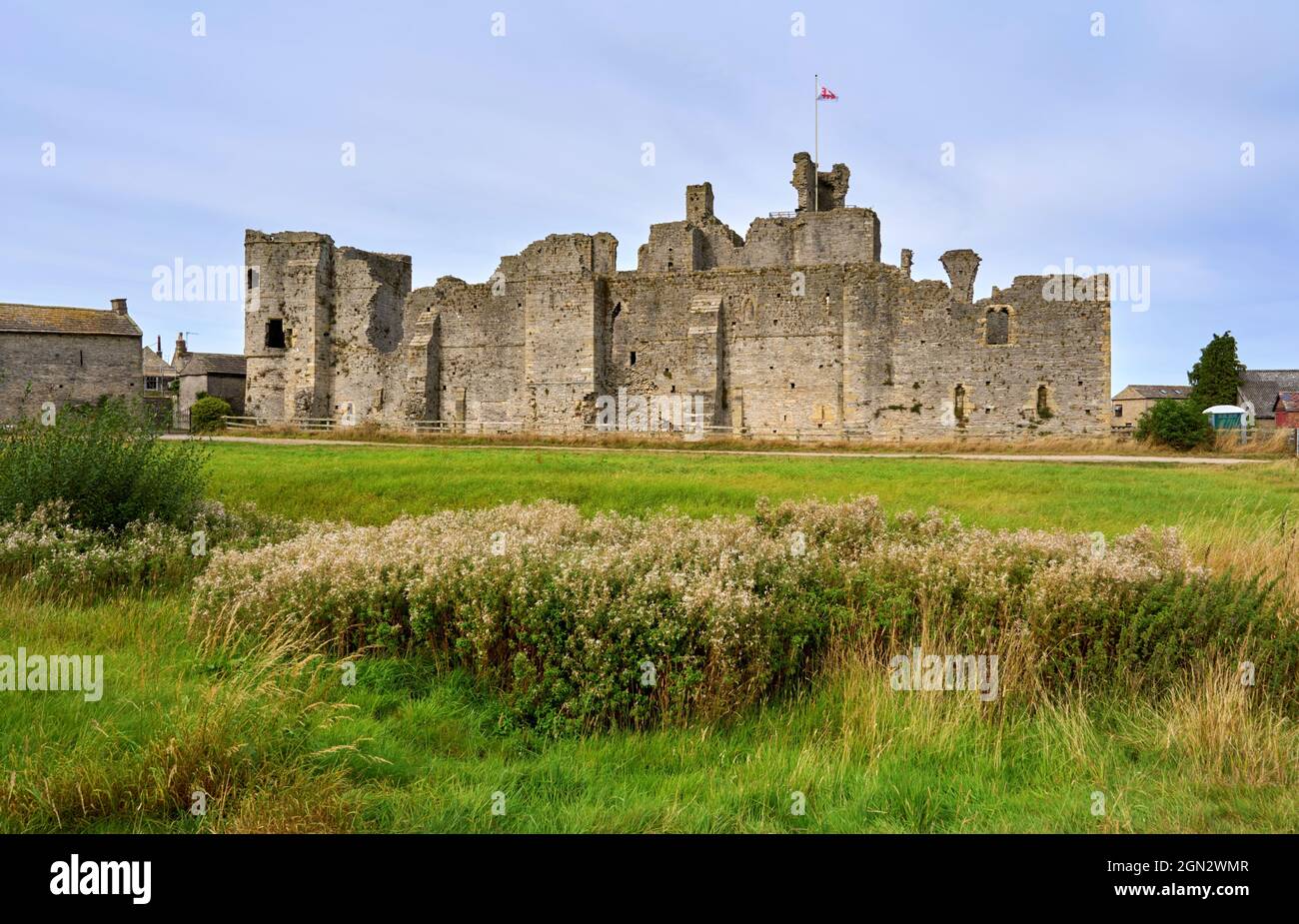 Middleham Castle in Wensleydale, North Yorkshire Stock Photo - Alamy