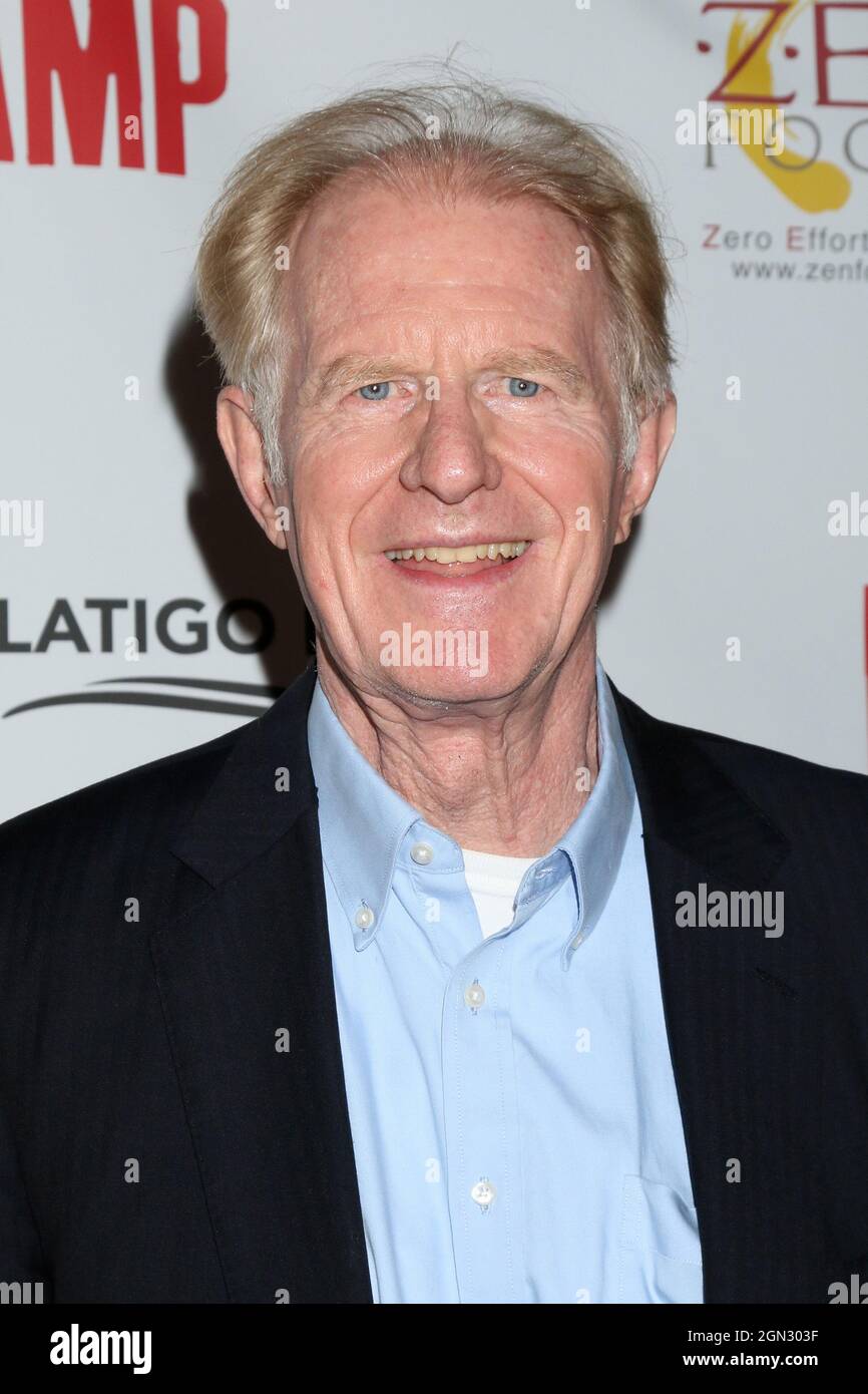 Ed begley jr red carpet event hi-res stock photography and images - Alamy