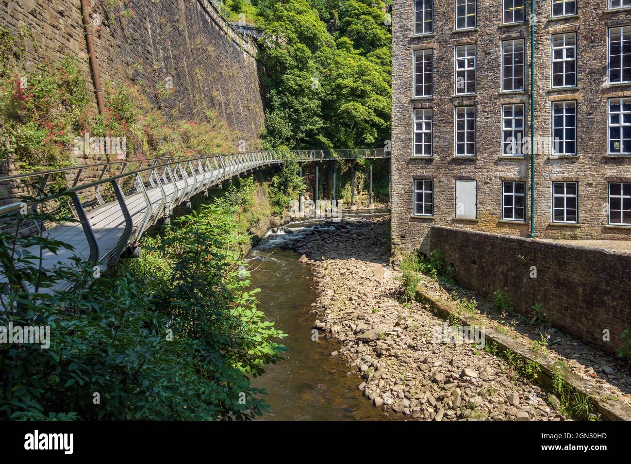 Torr Vale Mill and Millennium Walkway in the Goyt Valley in New Mills ...
