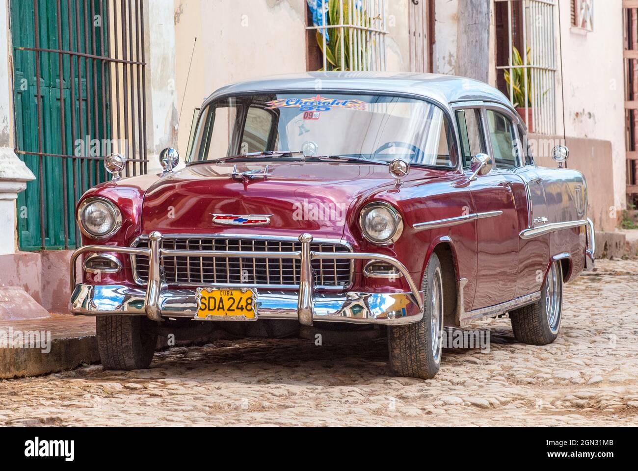 1950s antique car in cuba hi-res stock photography and images - Alamy