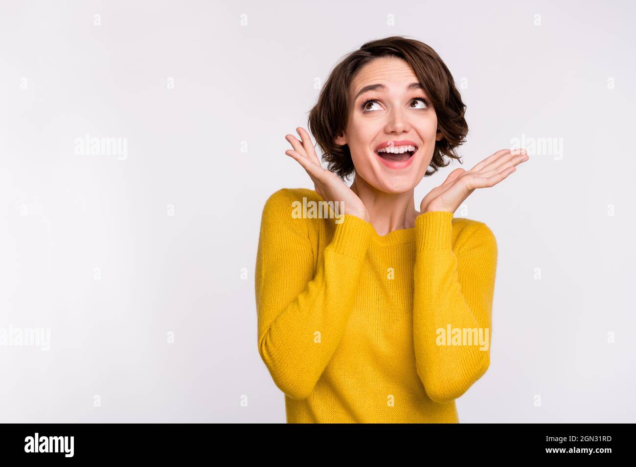 Photo of young girl happy positive smile amazed excited shocked curious ...