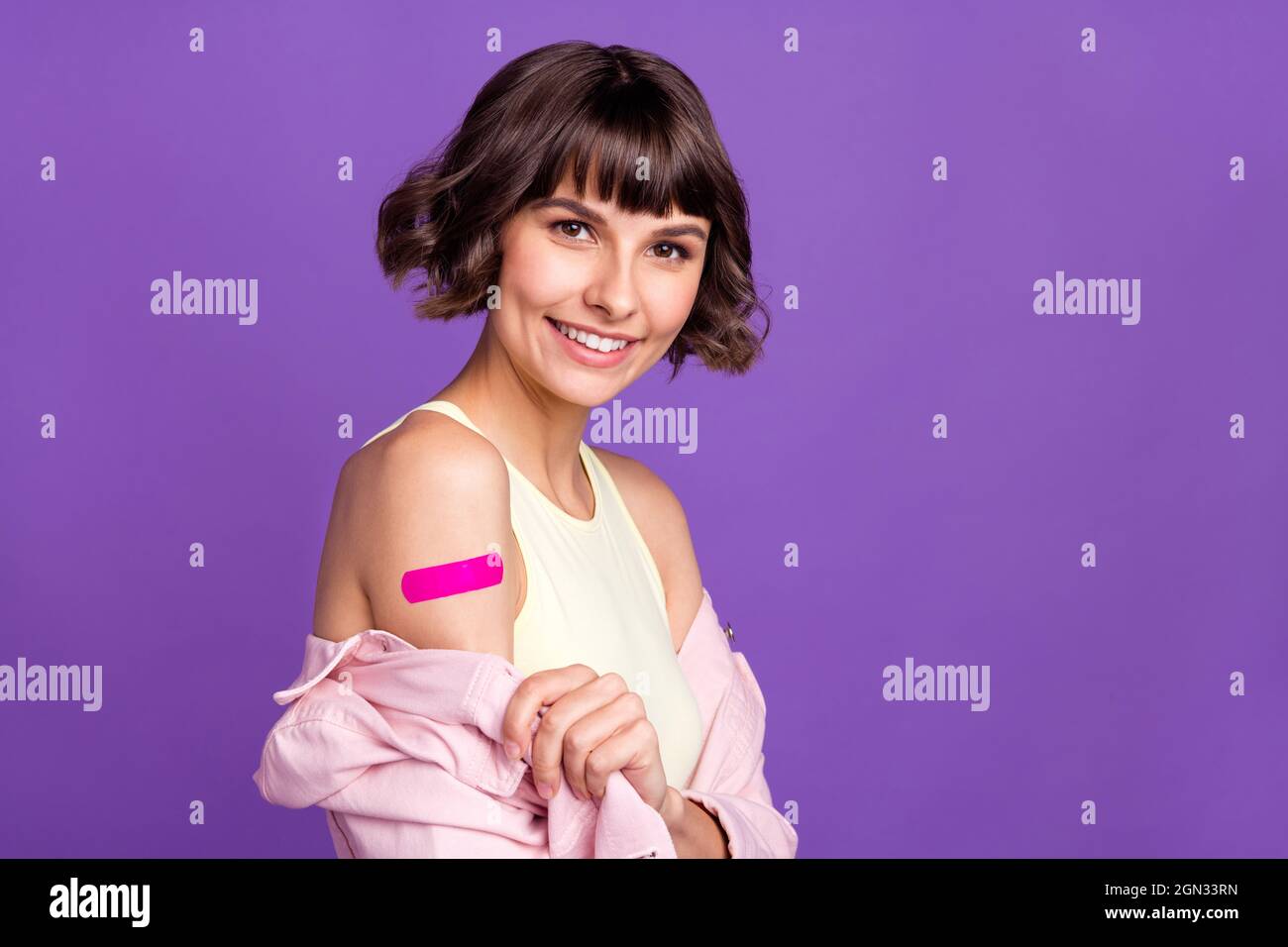 Smile approve hi-res stock photography and images - Alamy