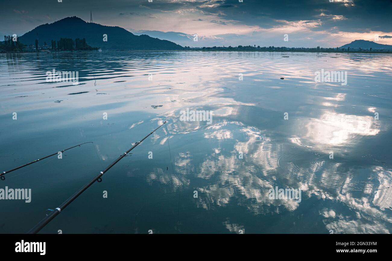 Scenic view of a beautiful Dal Lake at the sunset in Srinagar, J&k ...