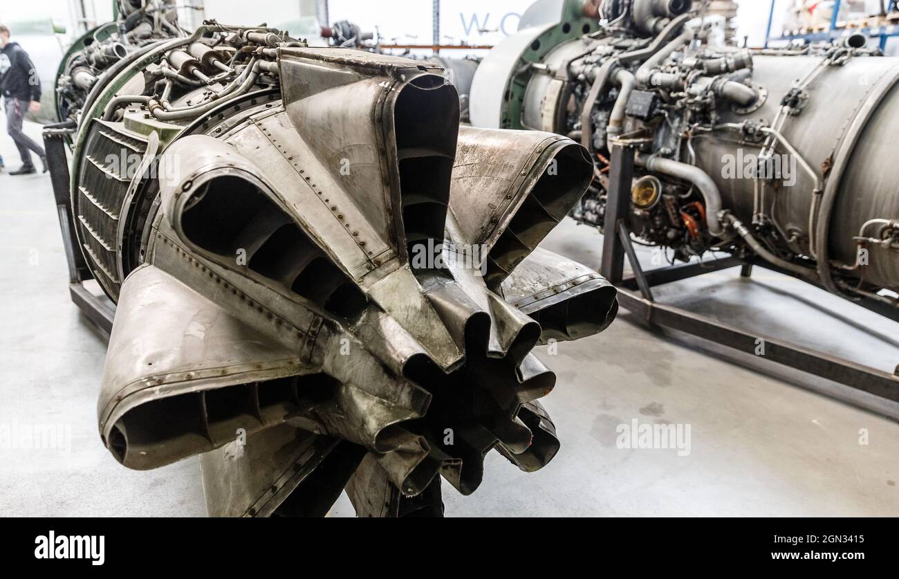 Hamburg, Germany. 22nd Sep, 2021. Turbines of two Boeing 707s lie in a ...