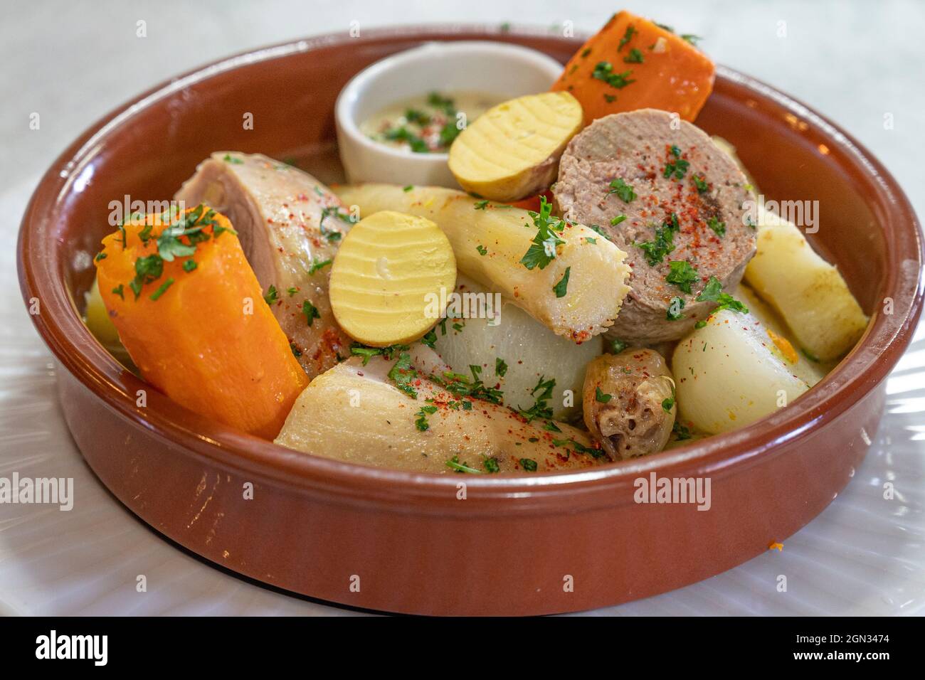 Poule au pot henri iv hi-res stock photography and images - Alamy